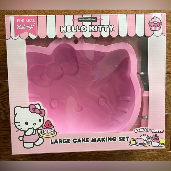 Hello Kitty | Kitchen | Nib Hello Kitty Make Your Own Cake Set Silicone ...